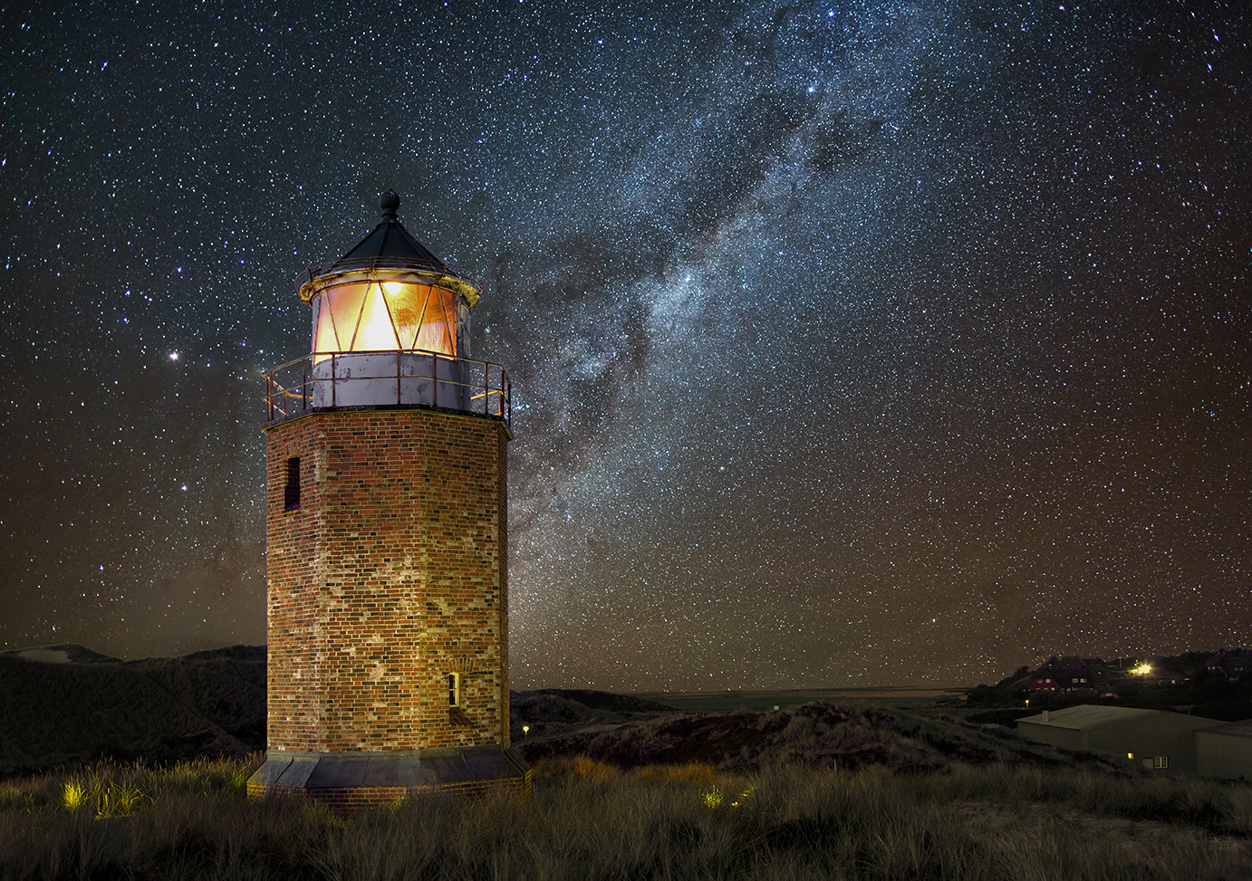 Leuchtturm mit Sternenhimmel Foto & Bild | world, nacht, himmel Bilder ...