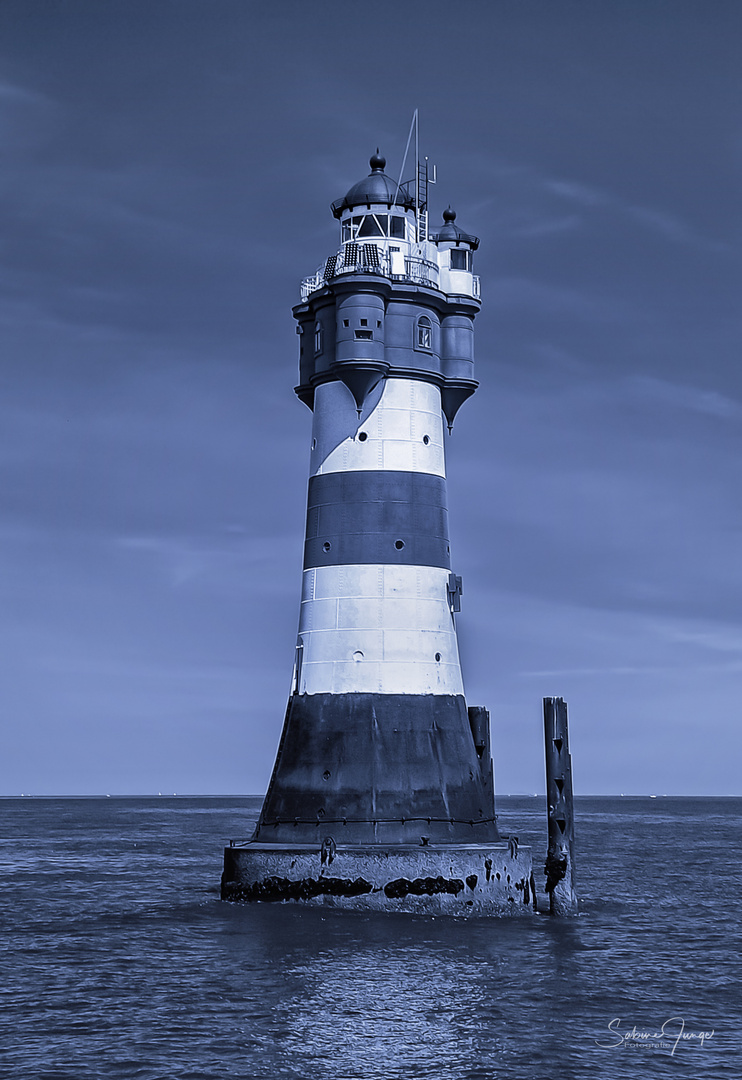 Leuchtturm "Roter Sand" macht "blau" Foto & Bild | spezial, leuchtturm ...