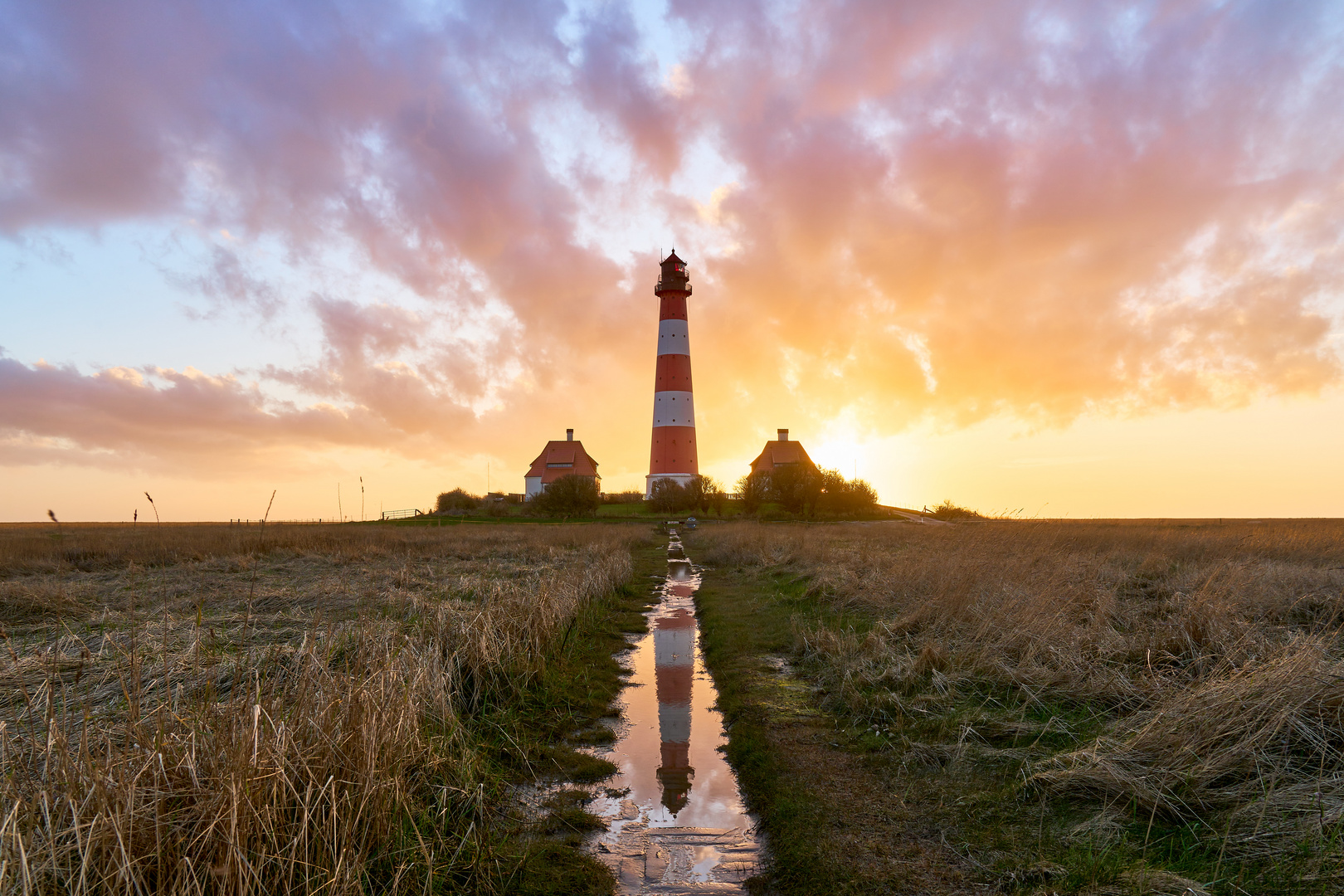 Leuchtturm Westerheversand Foto & Bild | world, sonnenuntergang, meer ...