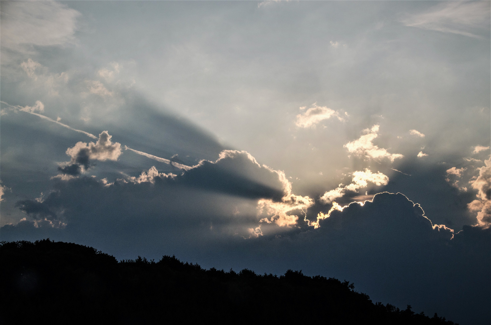 Licht am Himmel Foto & Bild | himmel, wolken, himmel & universum Bilder ...