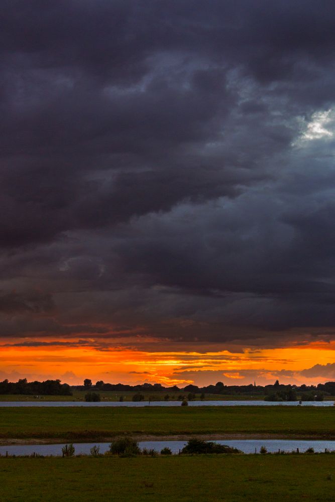Licht am Horizont Foto & Bild | landschaft, sonnenuntergänge, himmel ...