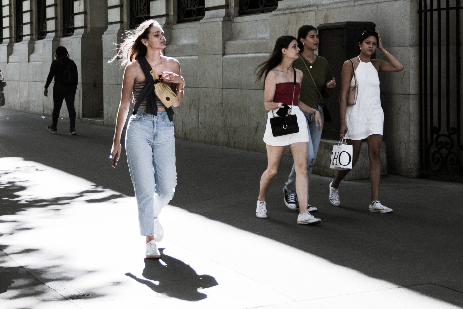 Licht und Schatten Foto & Bild | streetfotografie mit menschen, street: spontane portraits ...