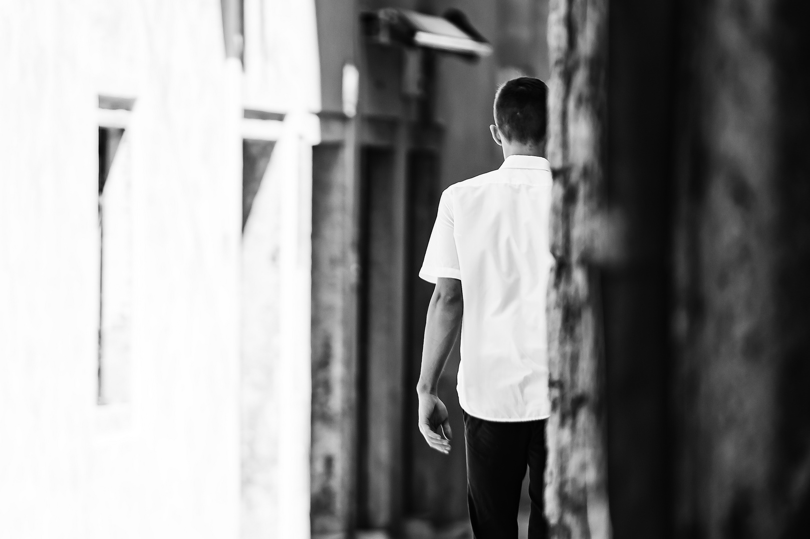 Licht und Schatten Foto & Bild | europe, balkans, streetfotografie mit menschen Bilder auf ...