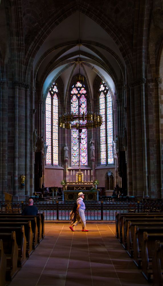 Lichtblick mit Durchsicht.... Foto & Bild | architektur, streetfotografie mit menschen ...