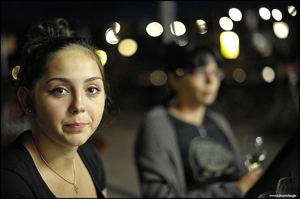 Lichter der Nacht... Foto & Bild | streetfotografie mit menschen, street: spontane portraits ...