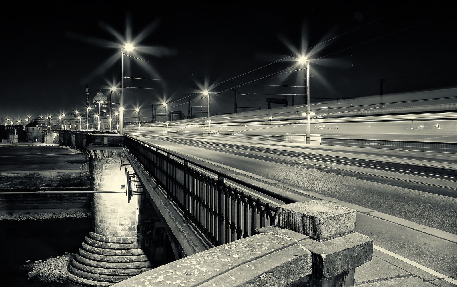 Lichter der Stadt - 1 Foto & Bild | deutschland, europe, sachsen Bilder ...