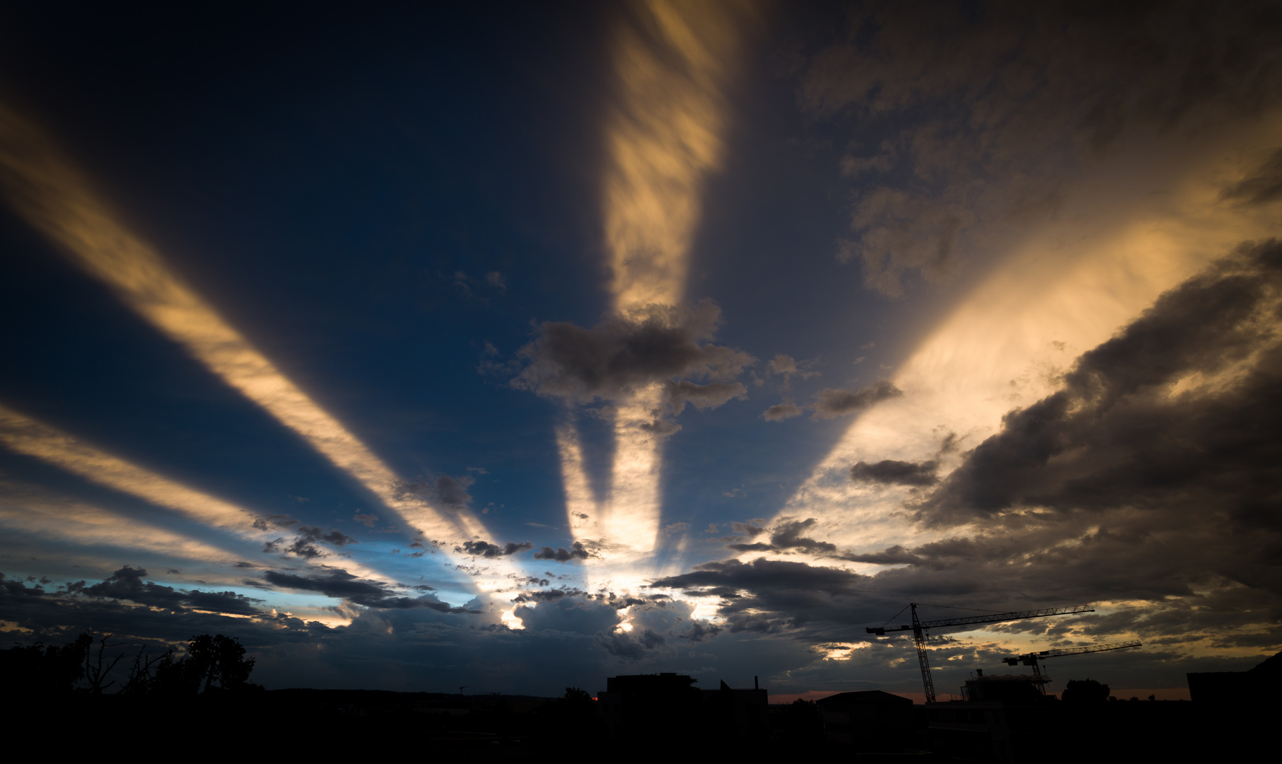 Lichtstrahlen Foto & Bild | naturereignisse, die elemente, wetter ...