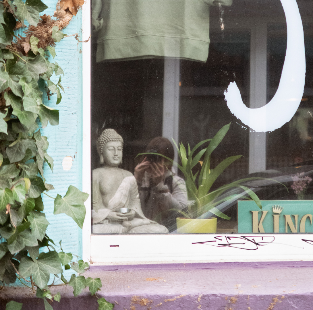 Liebendes Auge Foto & Bild | streetfotografie mit menschen, street, im vorbeigehen Bilder auf ...