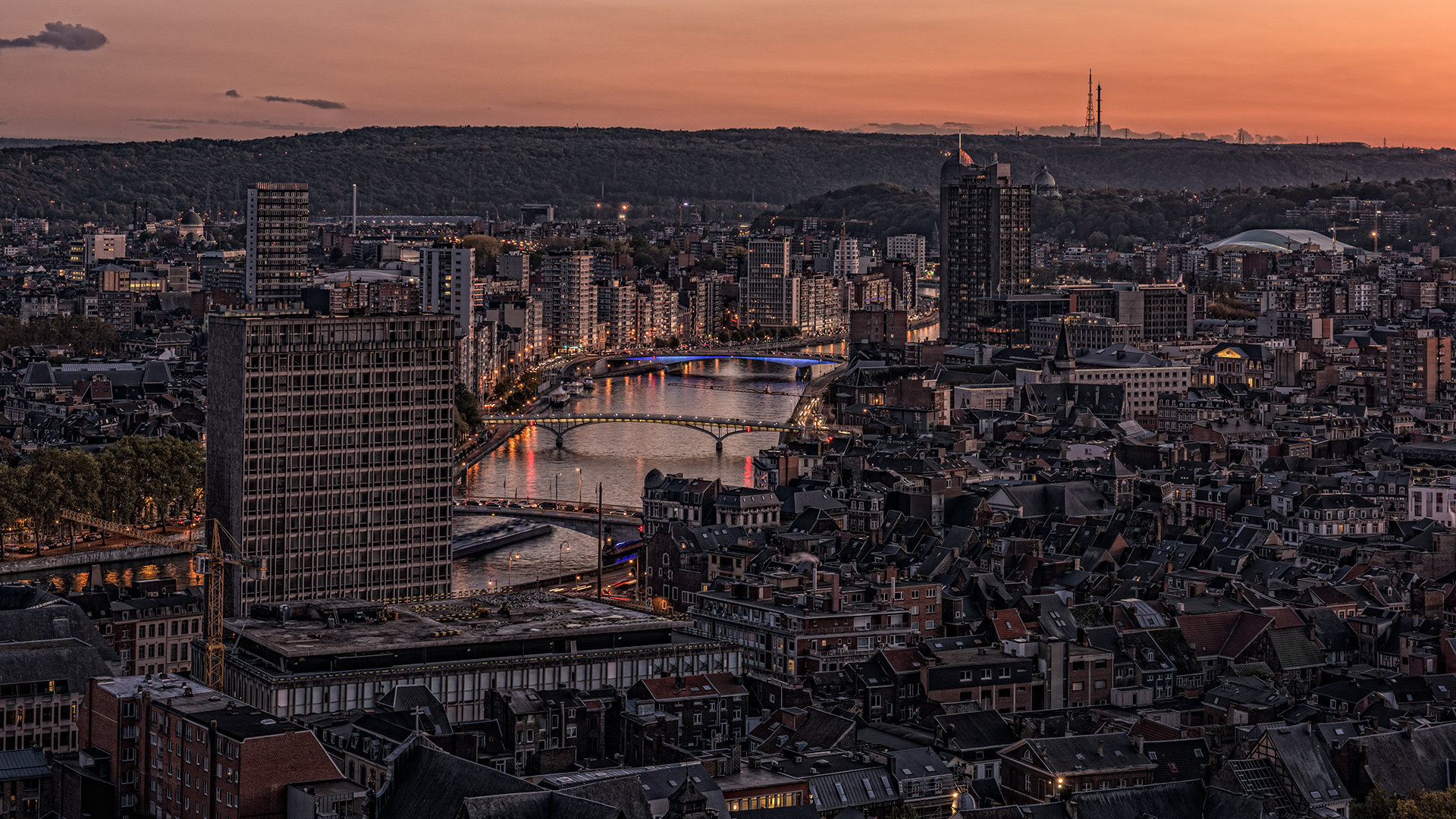 Liège mit Blick auf die Maas Foto & Bild | world, spezial ...