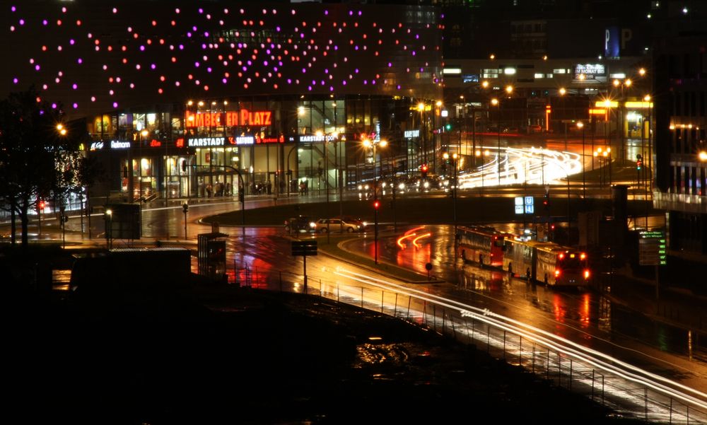 Limbecker Platz by Night Foto & Bild | architektur, architektur bei ...