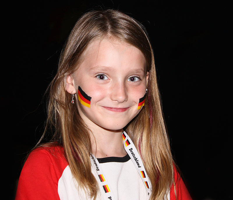 Lina im EM-Fieber *reload* Foto & Bild | kinder, portraits, meine süsse ...