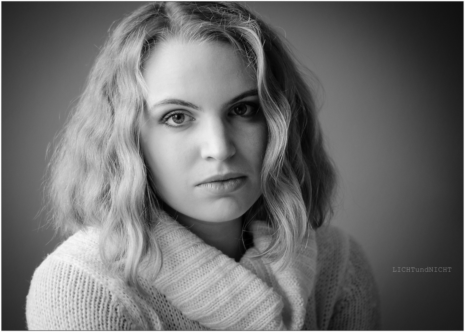 LInnéa ~ ~ ~ Foto & Bild | art, people, indoor Bilder auf fotocommunity