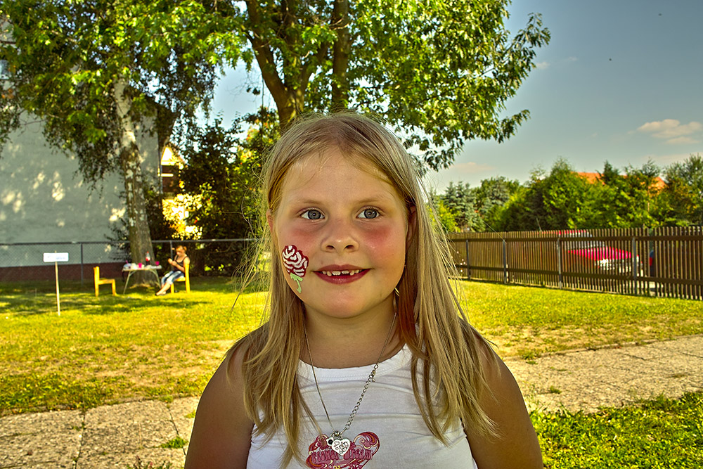 Lisa freut sich Foto & Bild | kinder, portraits, bilder Bilder auf ...