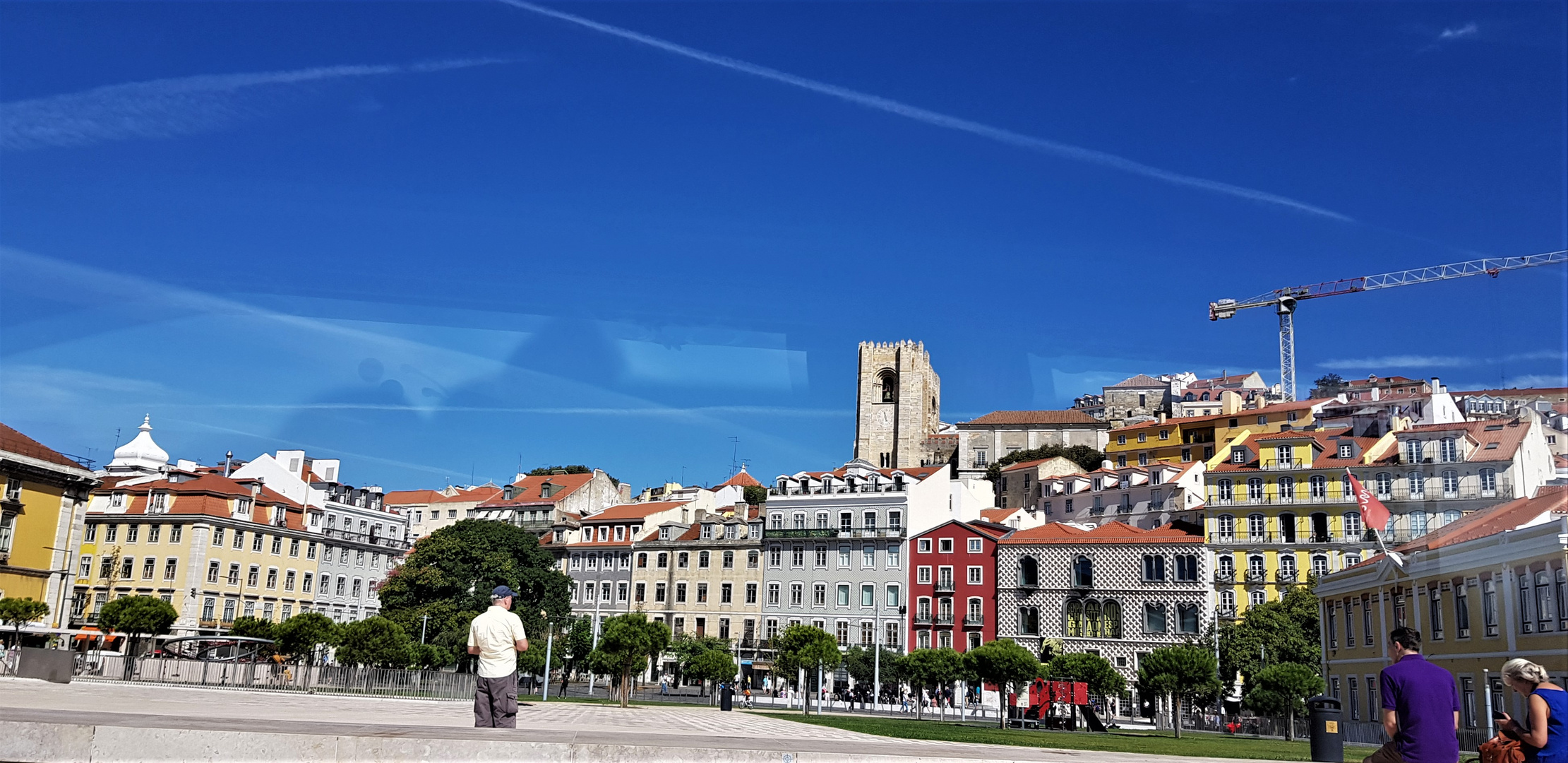 Lissabon Blick aus dem Bus zur Kathedrale Foto & Bild | europe, portugal, lisboa e vale do tejo ...