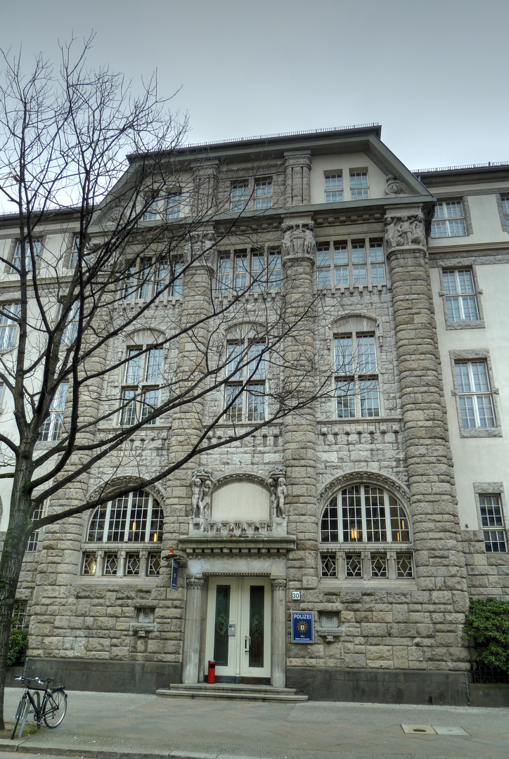 LKA1 - Keithstraße 30 Foto & Bild | architektur, stadtlandschaft ...