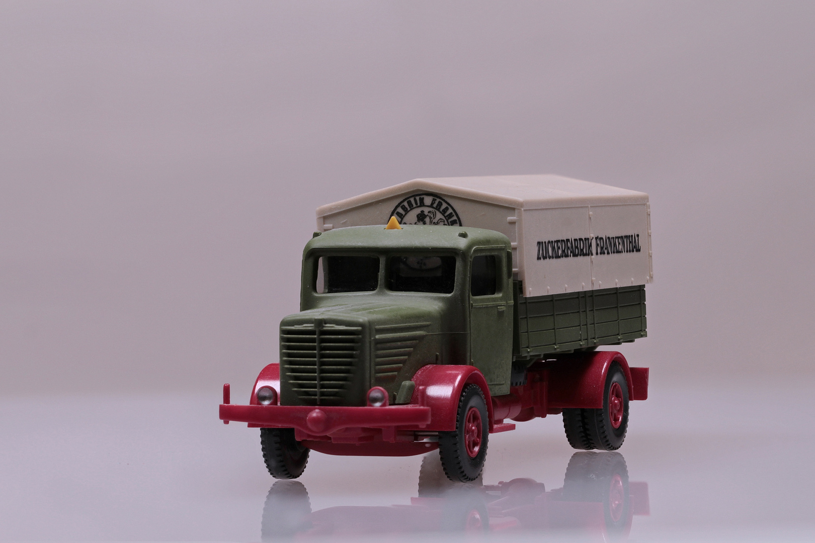 LKW Modell "Büssing" Foto & Bild | spezial, alt, makro Bilder auf ...