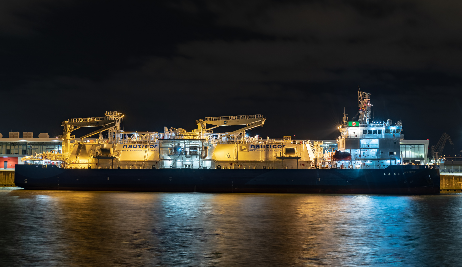 LNG Tankschiff Kairos Foto & Bild | deutschland, europe, hamburg Bilder ...