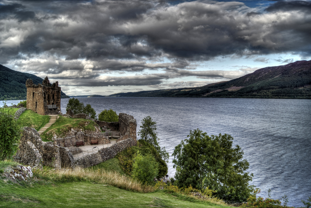 Loch Ness und Urquhart Castle Foto & Bild | europe, united kingdom ...