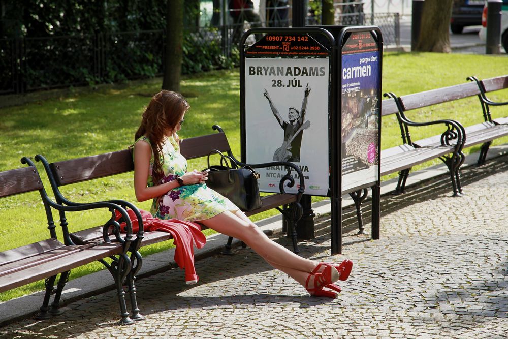 Locker auf der Bank .... Foto & Bild | erwachsene menschen ...