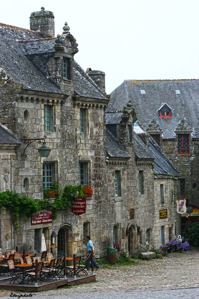 Locronan photo et image | architecture, paysages urbains, animations ...