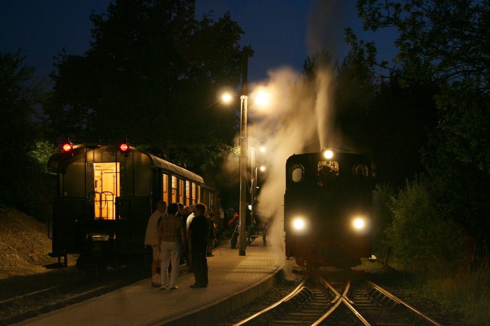 Lok "BIEBERLIES" - Nachtstimmung! (1) Foto & Bild | schmalspur, eisenbahn, verkehr & fahrzeuge ...