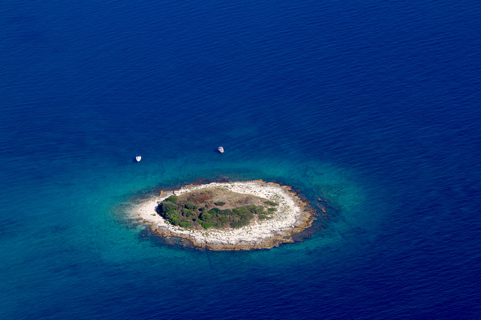 Lonely Island Foto & Bild | landschaft, meer & strand, meer Bilder auf ...