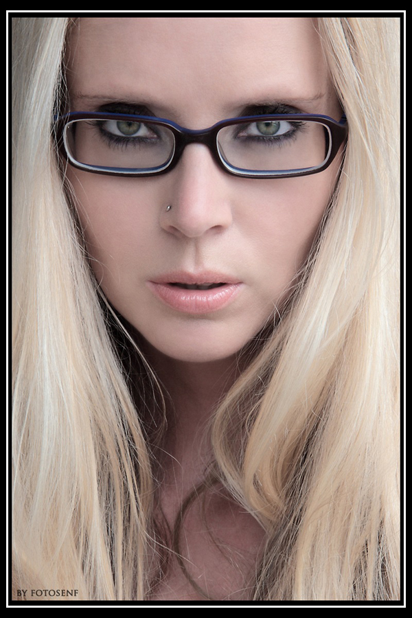 -look at me- Foto & Bild | portrait, portrait frauen, brille Bilder auf ...