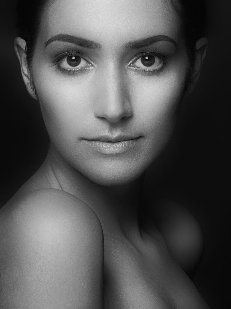 look at me Foto & Bild | portrait, portrait frauen, studio Bilder auf ...