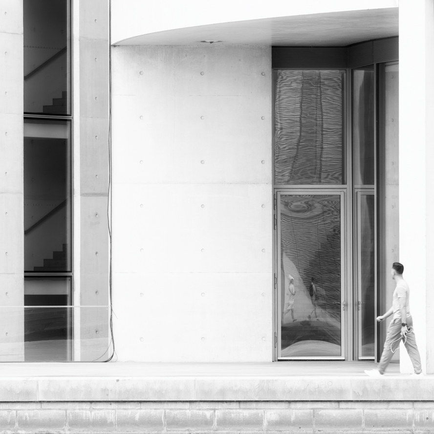 Looking for the simple things 2 Foto & Bild | streetfotografie mit menschen, im vorbeigehen ...