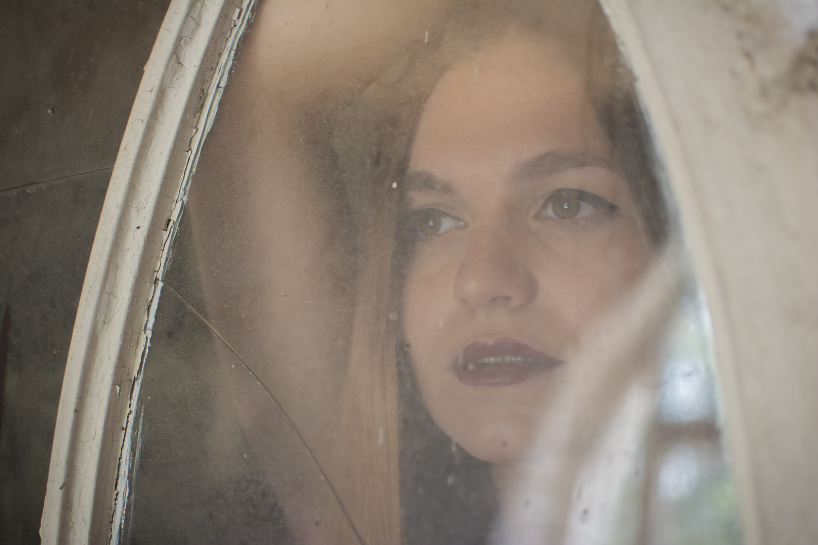 Looking through glass Foto & Bild | portrait, fotos, people Bilder auf ...