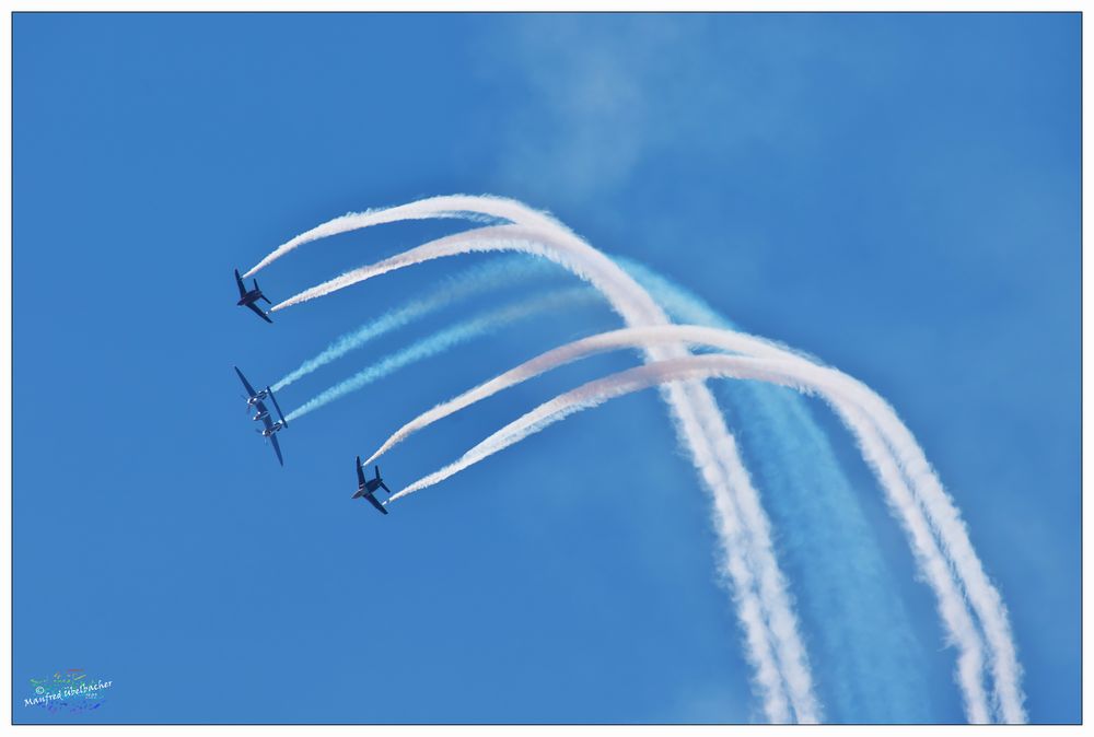 Looping Foto & Bild | fliegen, österreich, steiermark Bilder auf ...