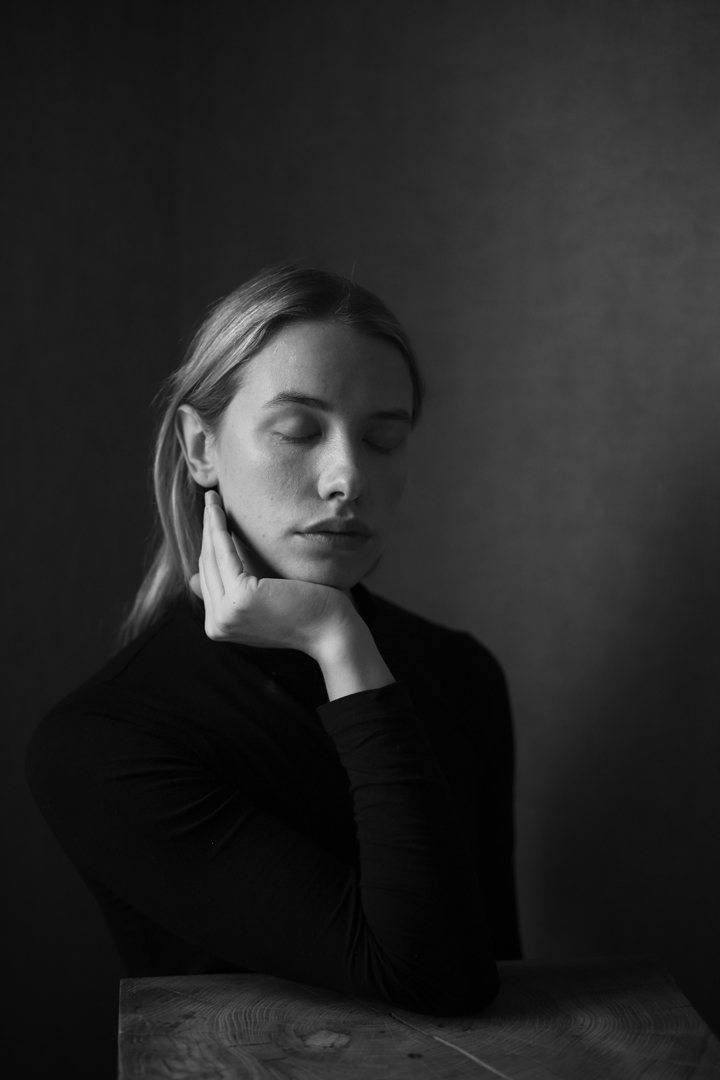 Lore Foto & Bild | portrait, portrait frauen, monochrome Bilder auf ...