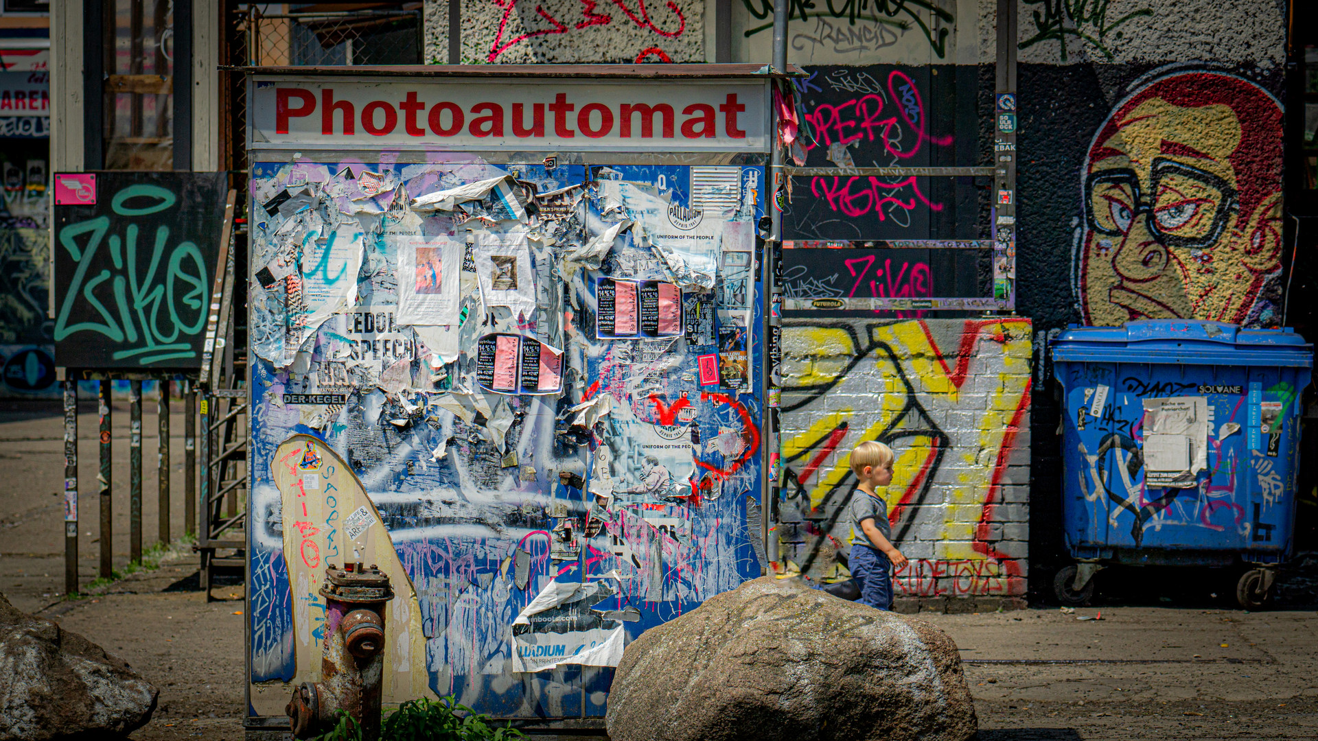 Lost in graffiti Foto & Bild | dokumentation, outdoor, architektur ...