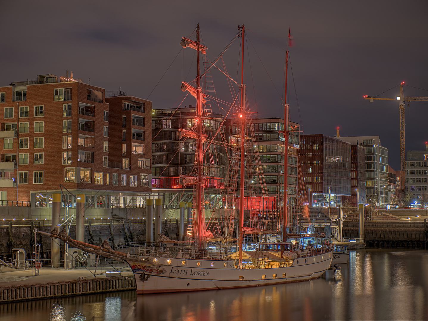 LOTH LORIEN Foto & Bild | world, hamburg, nachtaufnahme Bilder auf ...