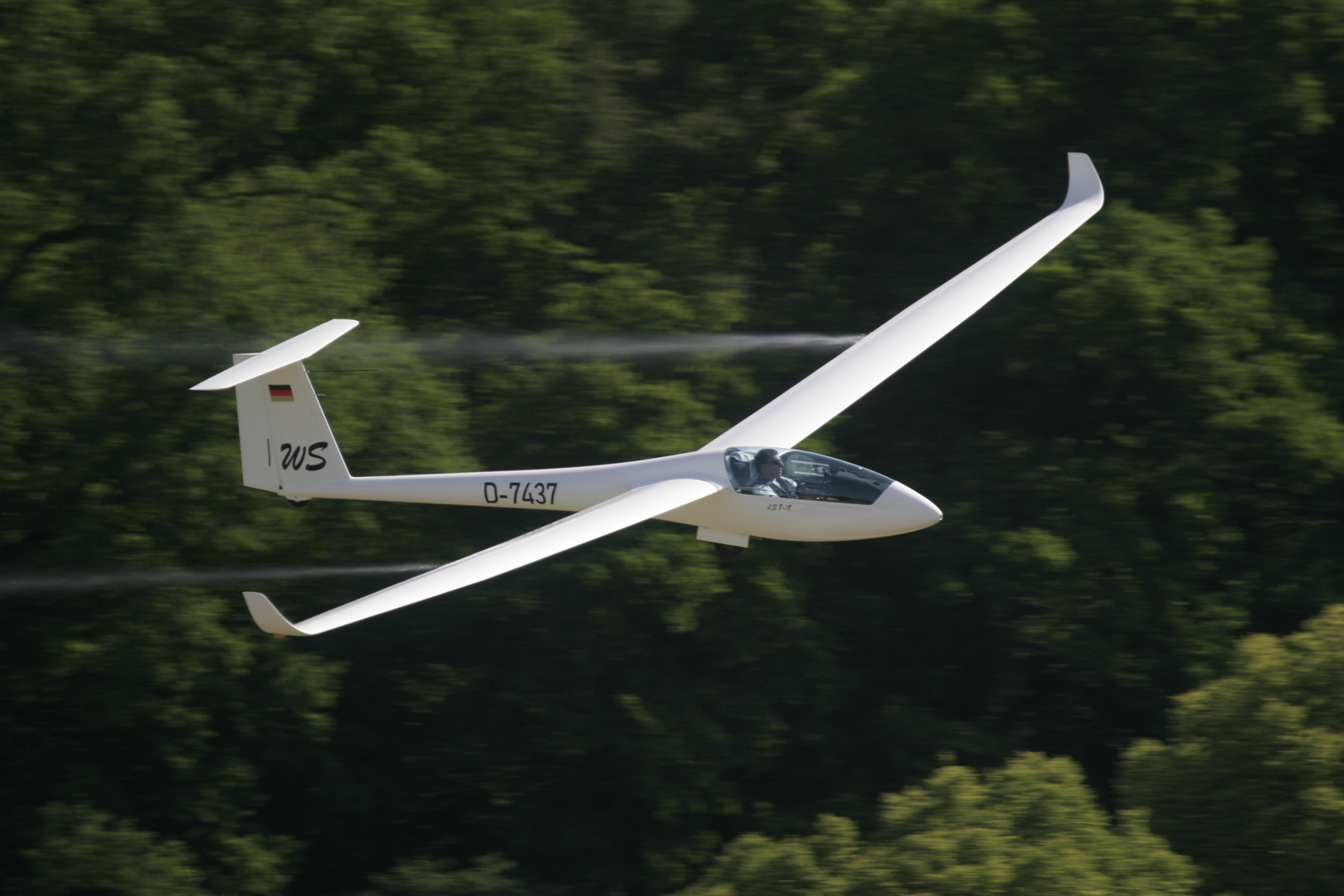 LS8 im Anflug Foto & Bild | sport, flugsport, segelflug Bilder auf ...