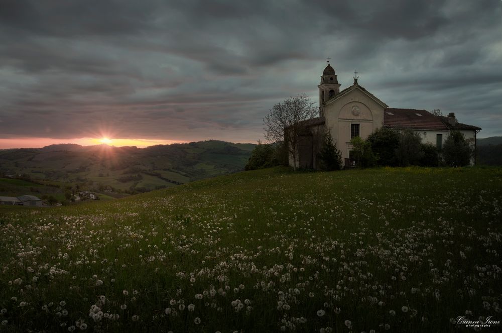 luce tra cielo e terra Foto % Immagini| paesaggi, natura Foto su ...