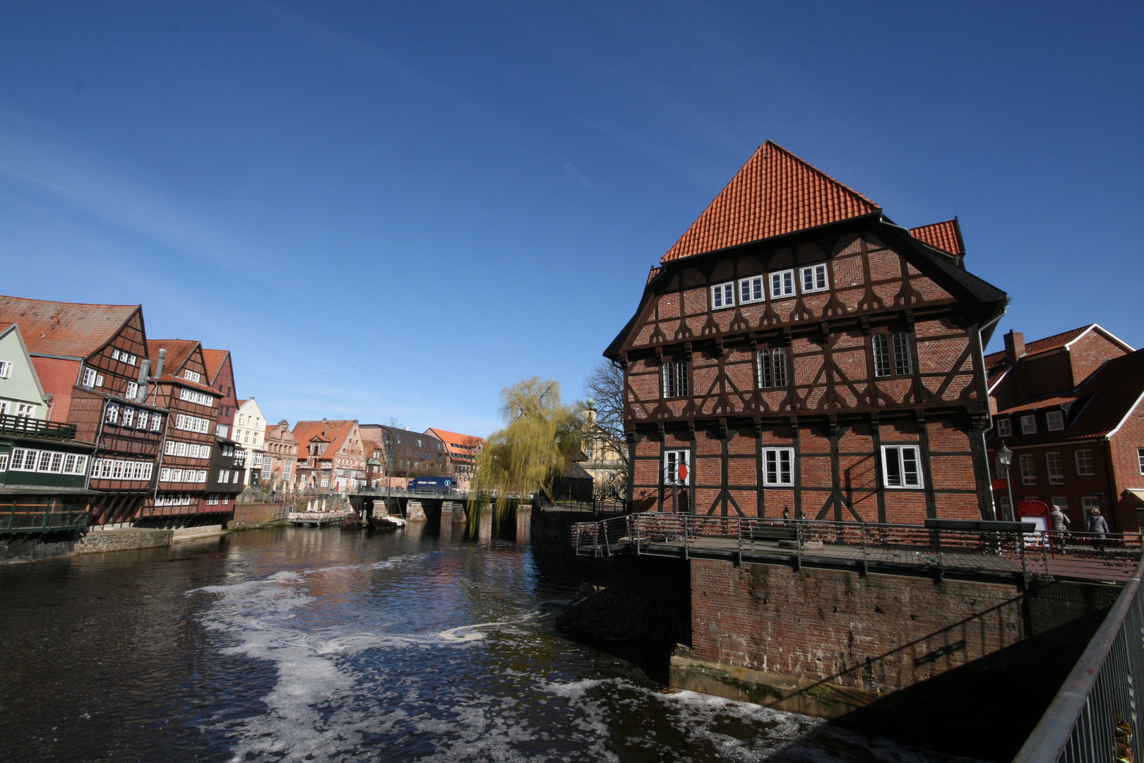 Lüneburg ein wunderschöner Fachwerk Haus an der Ilmenau und Lösegraben ...