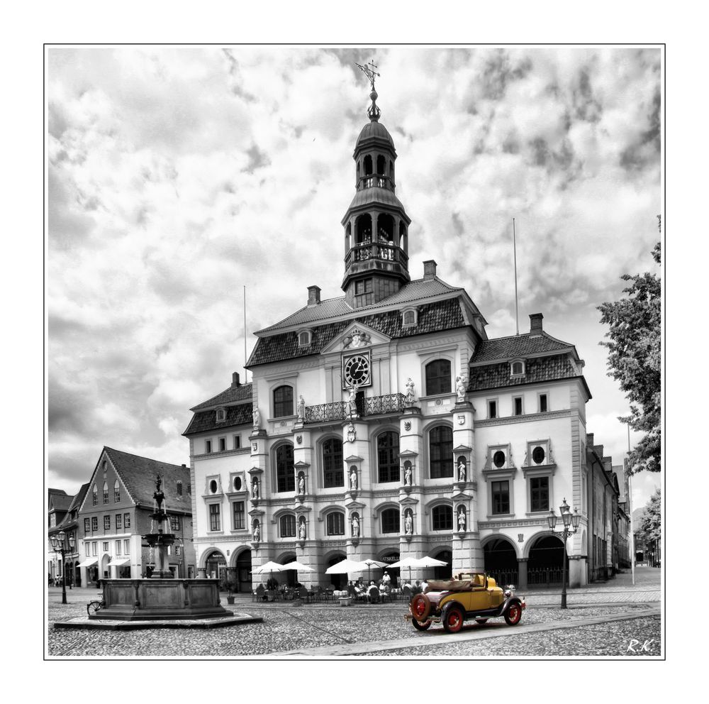 Lüneburger Rathaus Foto & Bild | monochrom, bearbeitungs - techniken, digiart Bilder auf ...