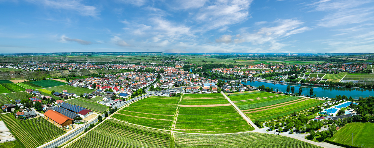 Luftaufnahme Lauffen am Neckar Foto & Bild | landschaft, natur, outdoor ...