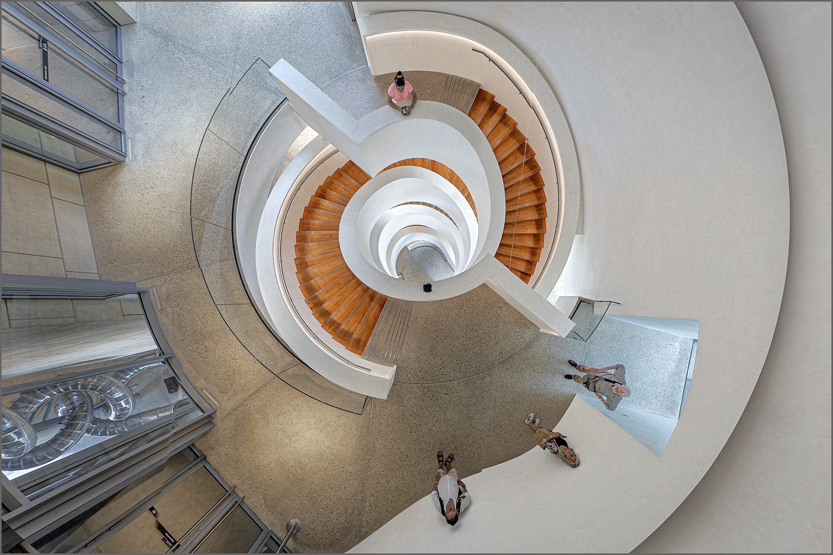 LUMA Foundation, Arles Foto & Bild | france, indoor, mirror Bilder auf ...