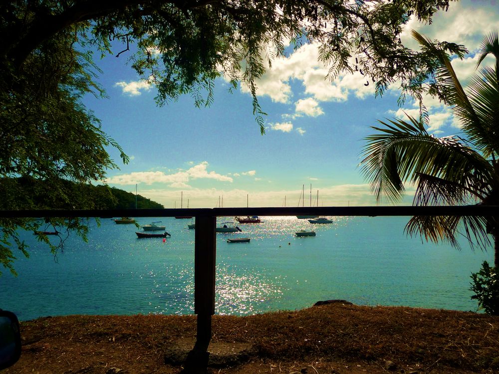 Madinina beach photo et image | on the road, on the ocean, world Images ...