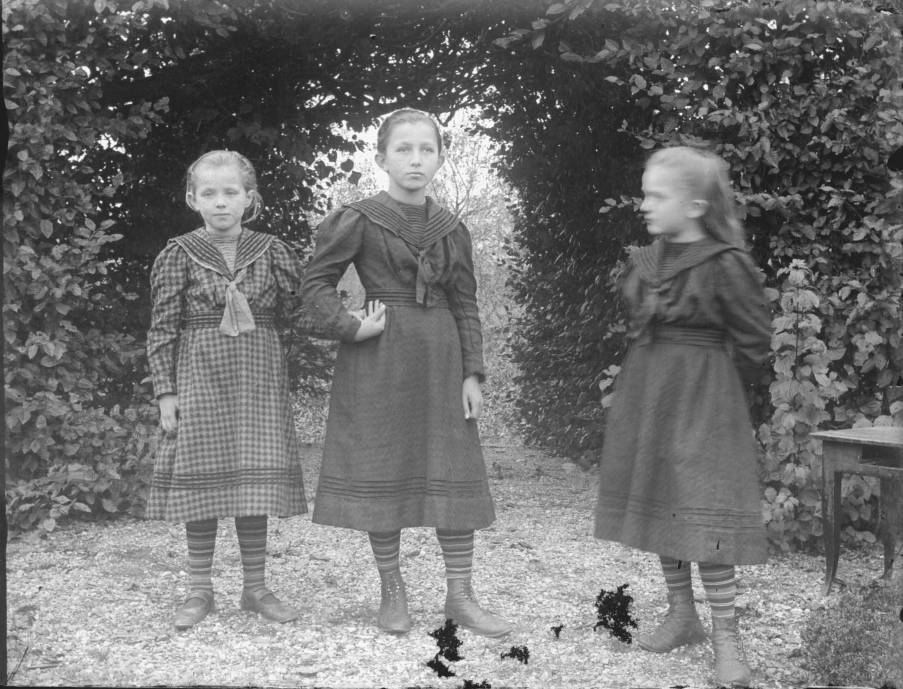 Mädchen Mode von vor 100 Jahren Foto & Bild | alte fotos, specials ...