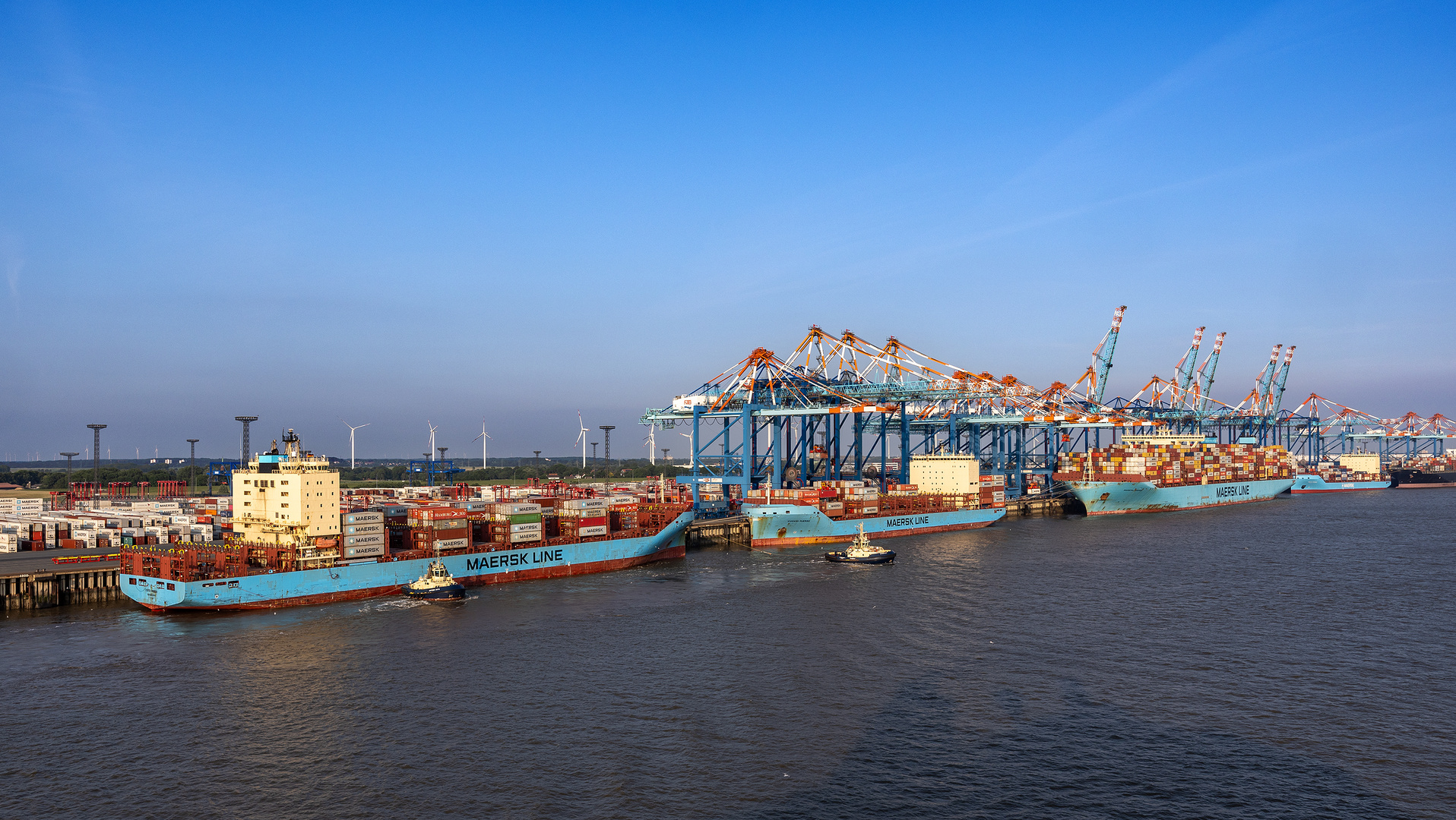 Maersk- Terminal Foto & Bild | containerterminal, maersk, eurogate ...