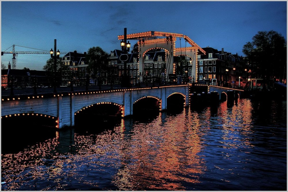 "Magere Brug" in Amsterdam Foto & Bild | europe, benelux, netherlands ...