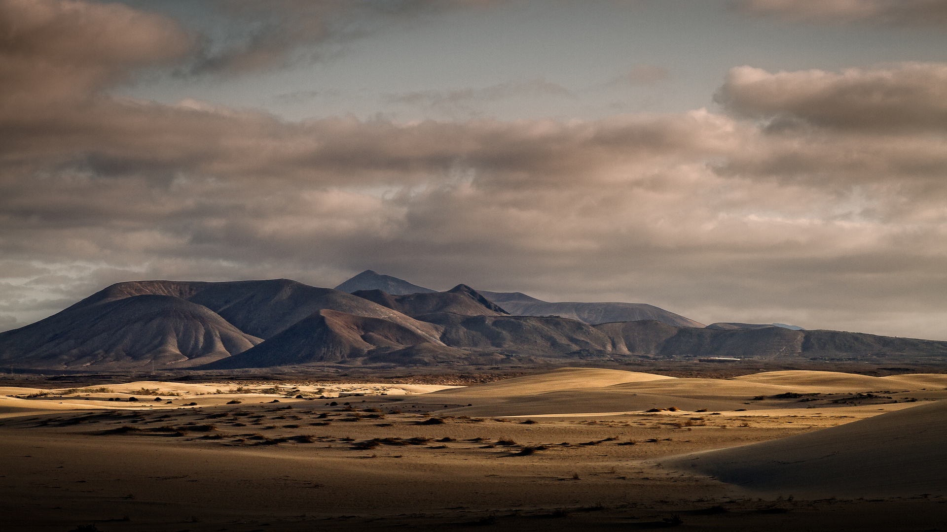 Magic Desert Light Foto & Bild | wolken, natur, landschaft Bilder auf ...