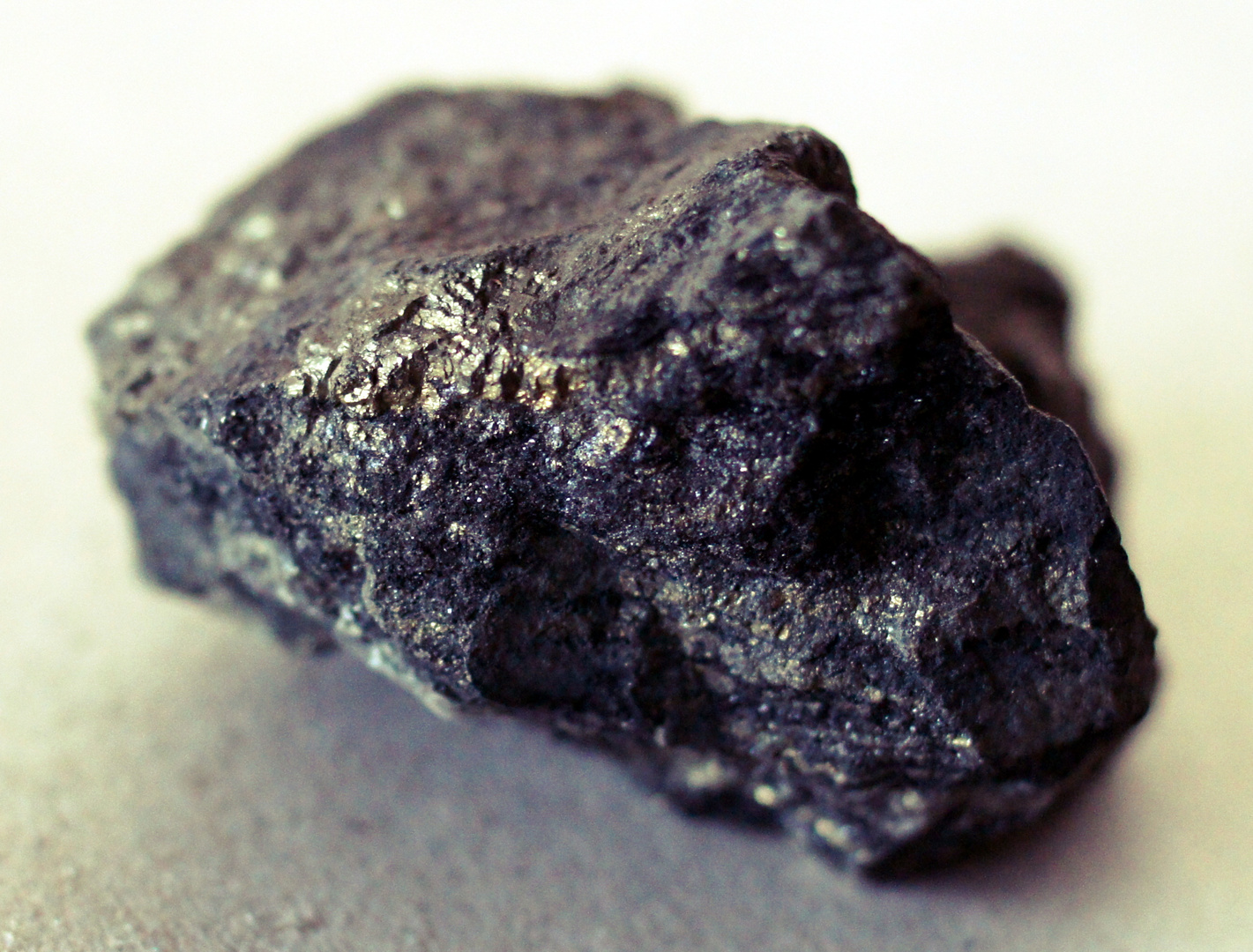 Magnetit mit Pyrit Foto & Bild | sonstiges, steine & mineralien ...