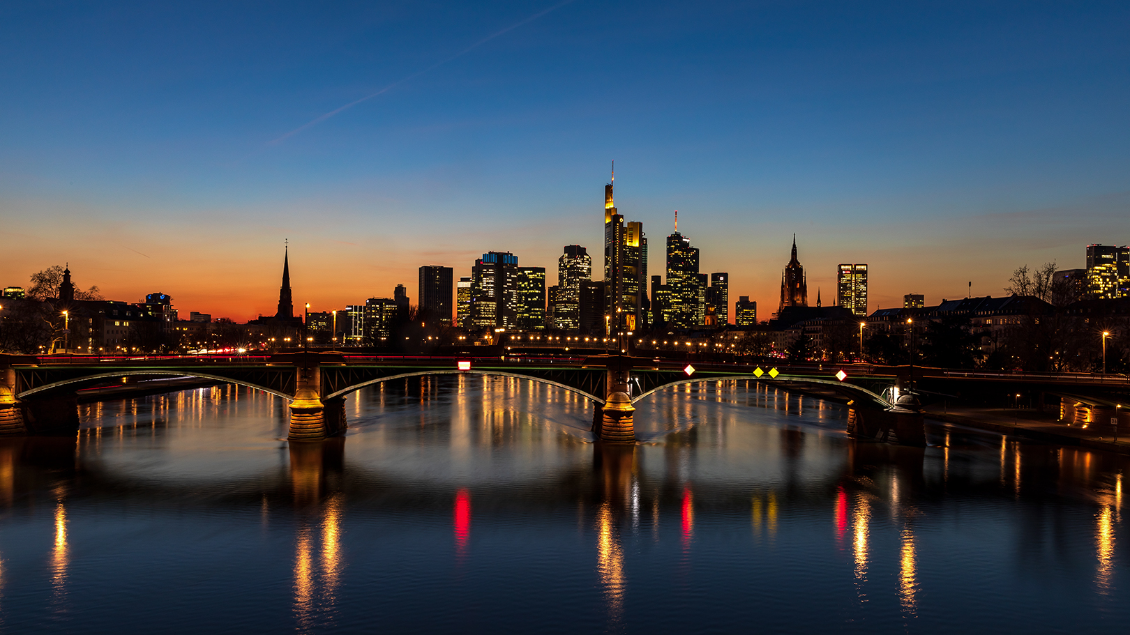 Mainhattan Foto & Bild | architektur, deutschland, europe Bilder auf ...