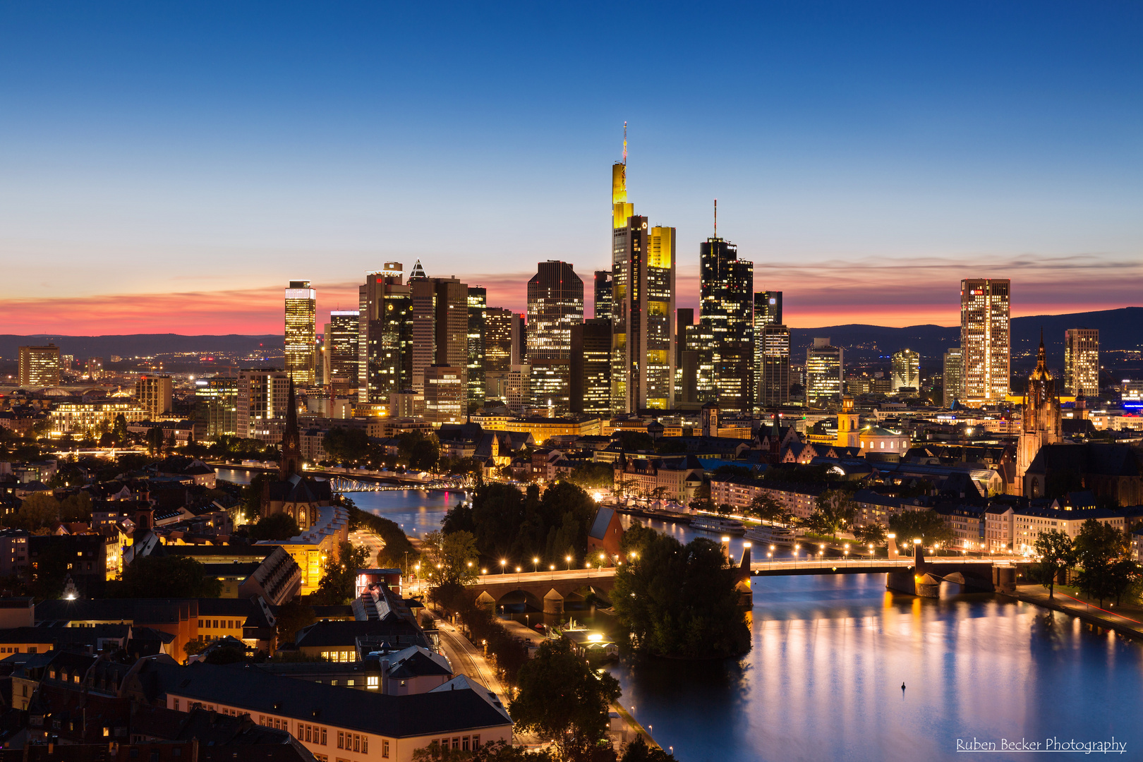 Mainhattan Foto & Bild | architektur, stadtlandschaft, skylines Bilder ...