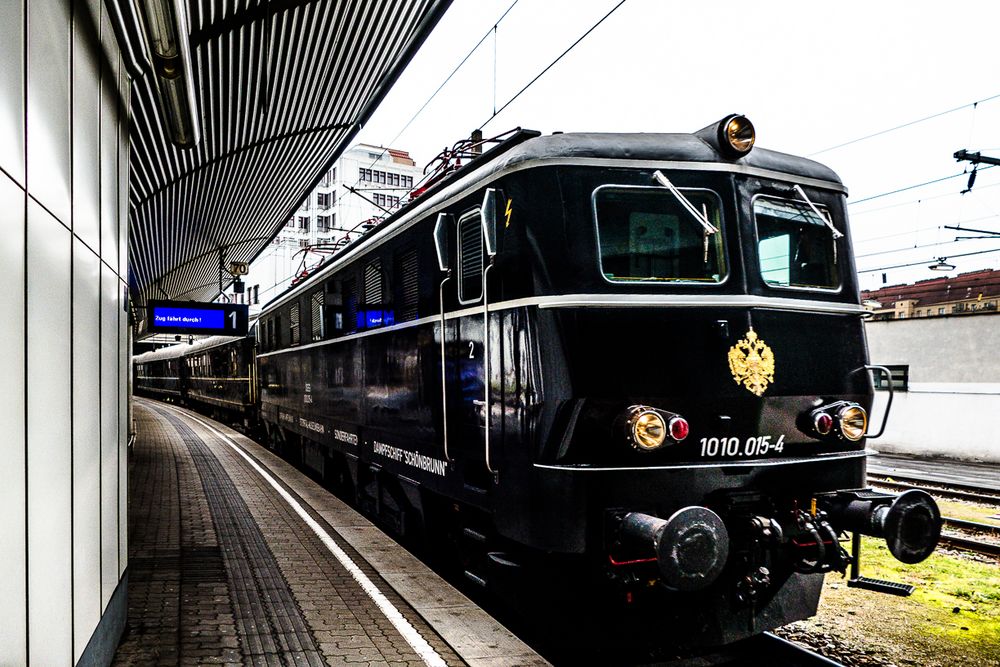 Majestic Imperial Train de Luxe Foto & Bild | people, österreich, wien ...