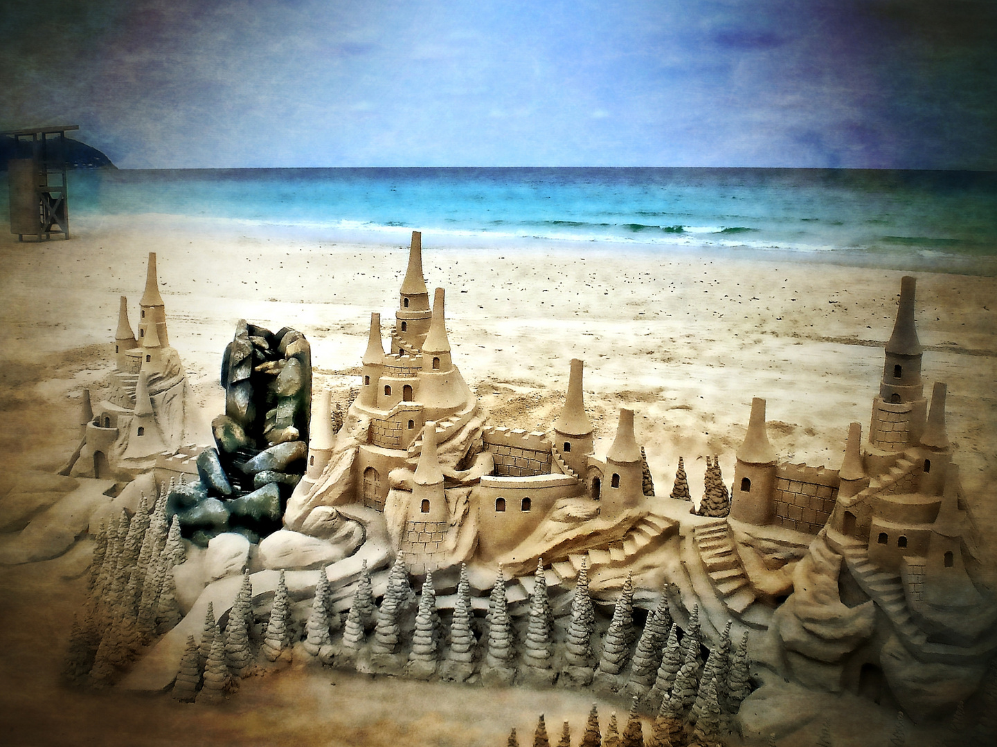 Mallorca Sandburg am Strand von Cala Millor Foto & Bild | europe ...